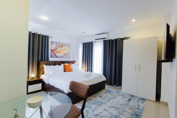 Serviced Studio Apartment @ Gallery - Accra
