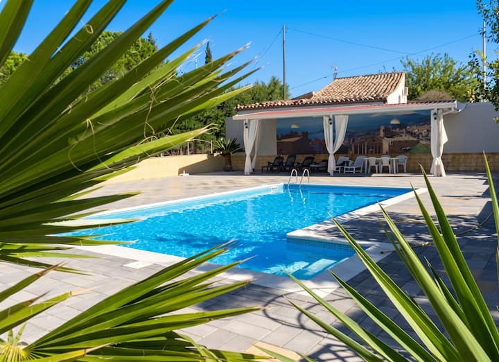 280 M² Villa ∙ 6 Habitaciones ∙ 14 Huéspedes - Italia