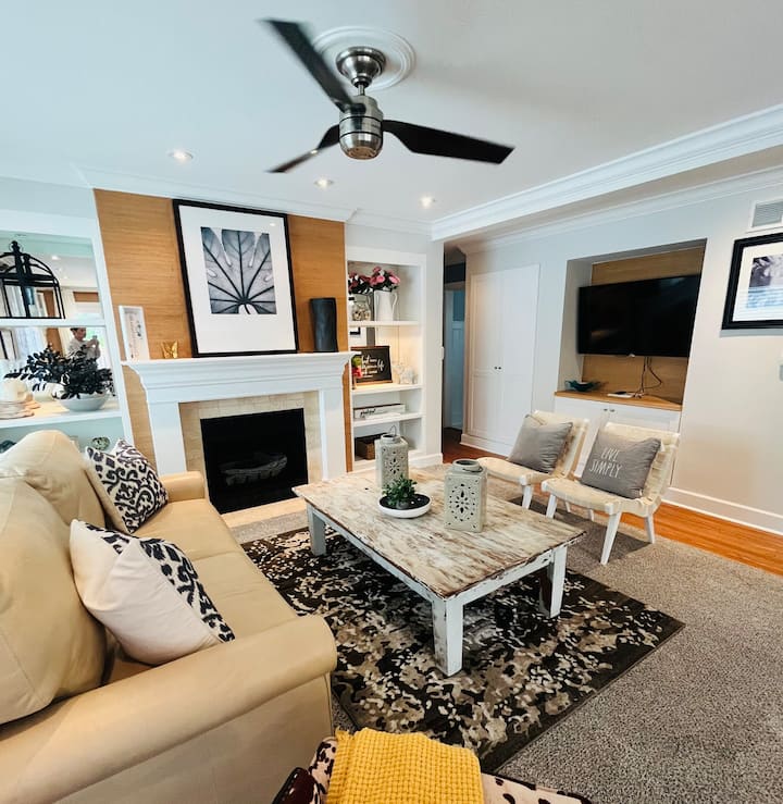 La Casa Del Leon: Tropical Bliss @ Bridge Of Lions - St. Augustine, FL