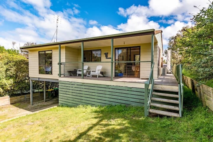 19 Park Avenue Stay 3 Pay 2 Winter Special - Sandy Point, Australia