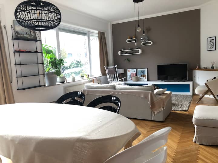 Quiet 2 Bedroom Flat Close To The Center - Bruxelles