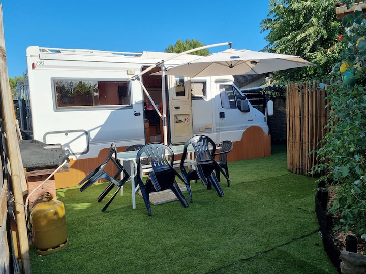 Camping-car Avec Jardin Privé à Arès - Andernos-les-Bains