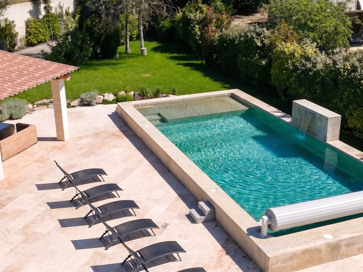 Mas Du Palladau In Provence With Swimming Pool For 18 People, Ideal For Family Or Friends - Pernes-les-Fontaines