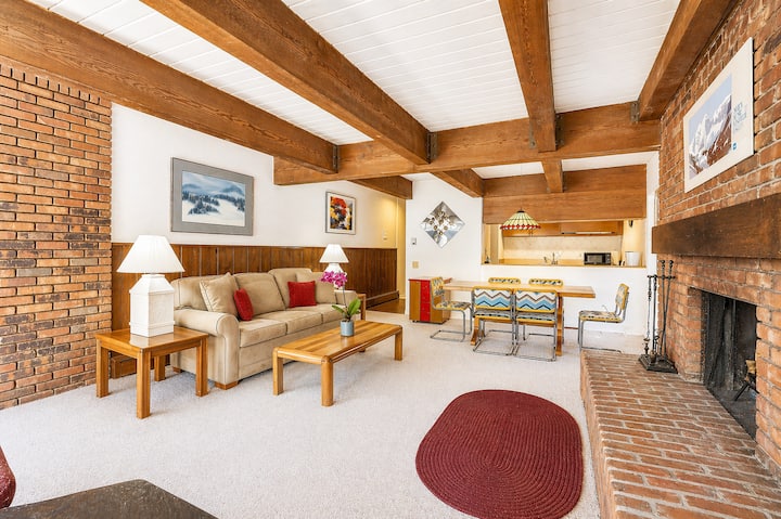 Iconic Ski Town Charm - Unbeatable Location - Aspen, CO