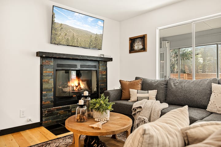 Moonridge Overlook Near Bear Mountain Ski Resort - Big Bear Lake, CA