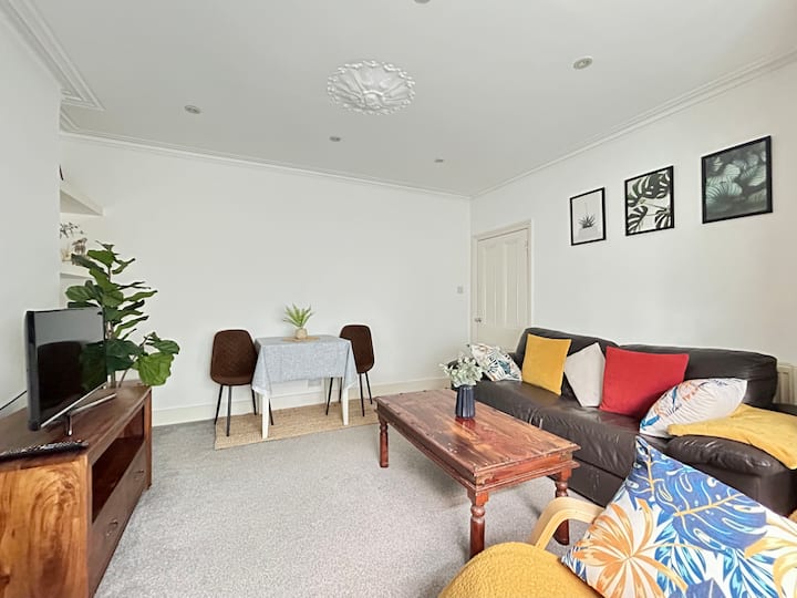 Modern Comfortable Apartment In Gipsy Hill - London