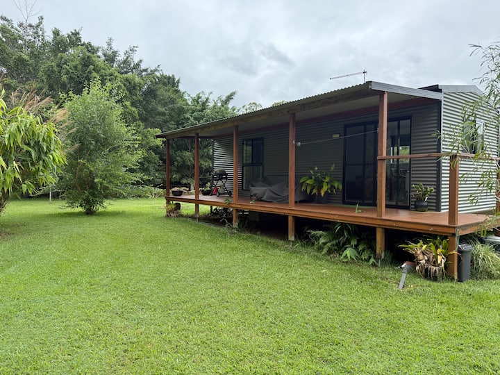 Private Country 1 Bedroom Cabin - Glass House Mountains