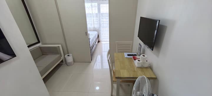 Clean & Cozy Studio In Las Piñas Beside Sm South - Muntinlupa