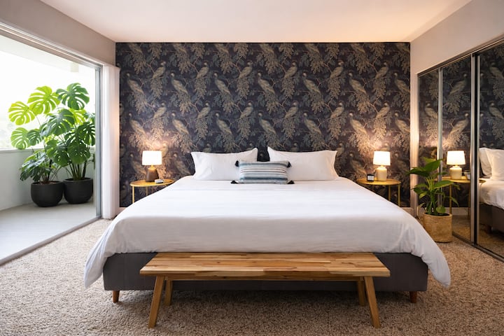 Hot Tub | Gym | King Bed | Wd I Balcony I Monitor - 紹曾德奧克斯