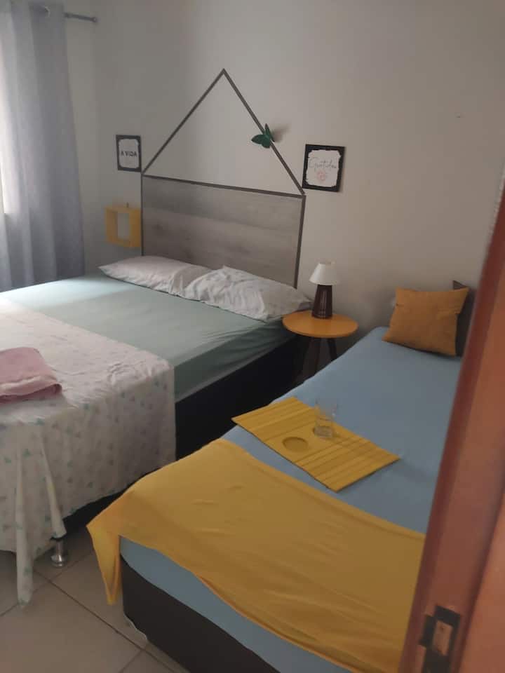 Ap Prof Rafael Ar Condi/cama Casal1 /E1 Solteiro - Maringá