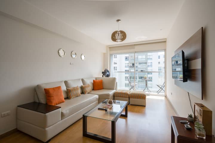 Balcón Exterior + Cochera Gratuita / Ideal Parejas - Lima