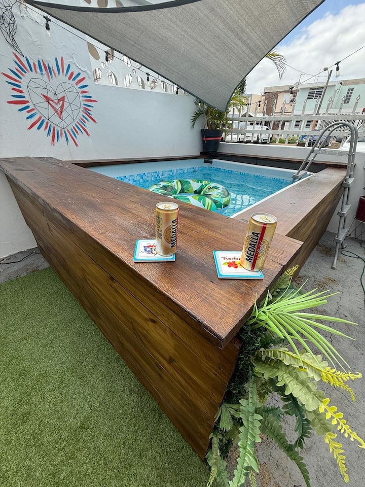 New! 3 Bedroom 2 Bath Townhouse! Great Location! 5min From Isla Verde & Airport! Walk To Mall Of Sj To Shop & Eat! - San Juan