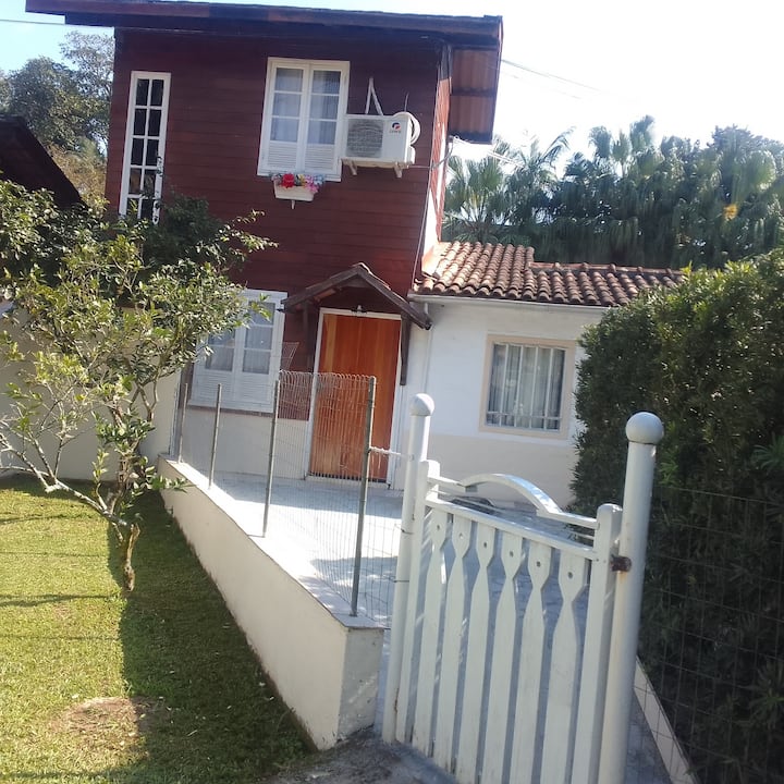 Chalé Charmoso
Por Inteiro. - Blumenau