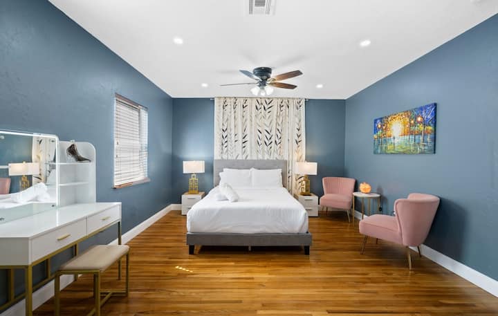 Coconut Villa Spacious Private House - Hollywood, FL