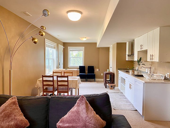 Upgraded|cozy And Stylish Suite In Halifax - 2 Bdr - Halifax
