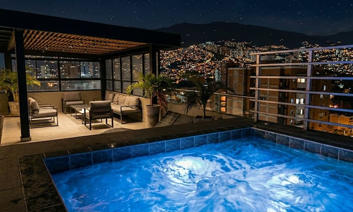 Balcón • Jacuzzi • Smarttv | Santa Mónica - Medellin, Antioquia, Colombia