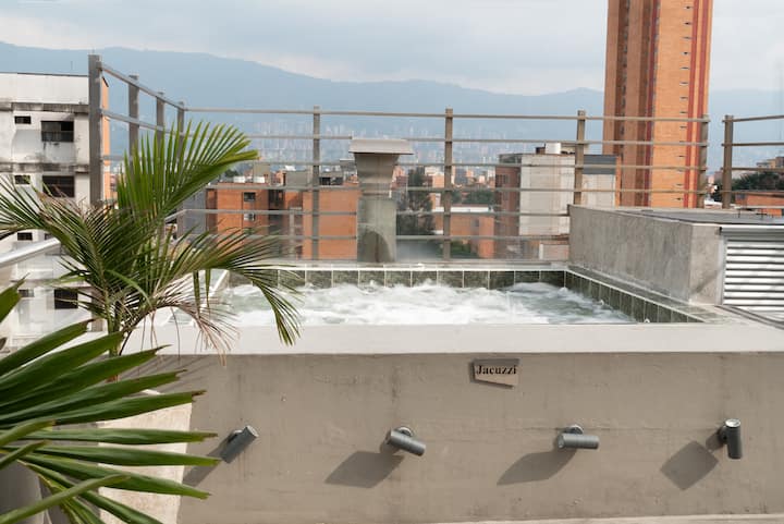 Balcon + 1 Cama Doble - Sta Monica 704 - Medellin, Antioquia, Colombia