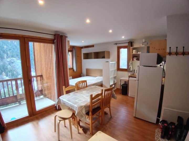 Appartement 4/5 Personnes. 
Résidence Avec Piscine - Lac de Bissorte