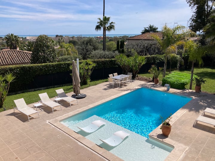 Spacieuse Villa Rénovée Avec Vue Sur Mer - Antibes