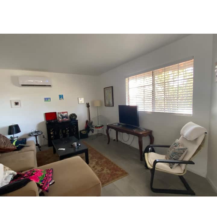 The Monarch Respite:  A Quiet And Comfortable Home - Joshua Tree National Park, California