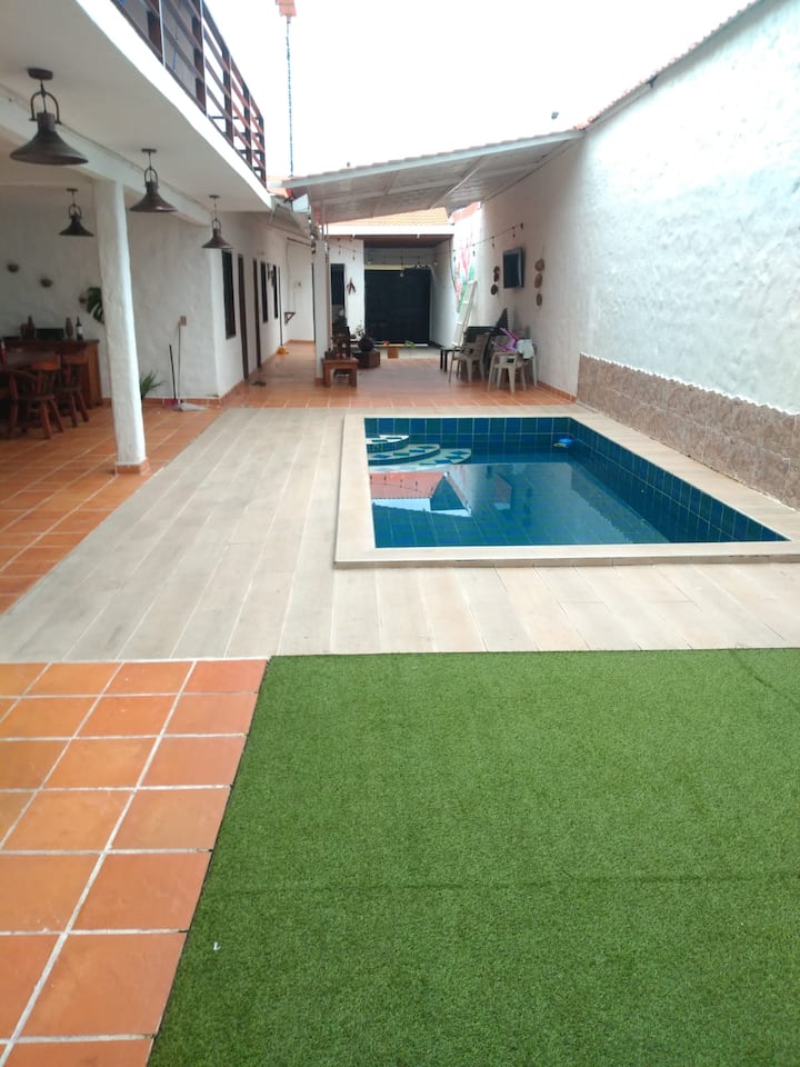 Casa Con Piscina En El Centro - San Martín