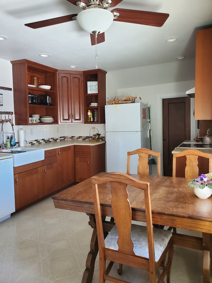 Restful Retreat * 2nd Floor Apt - Watertown, SD