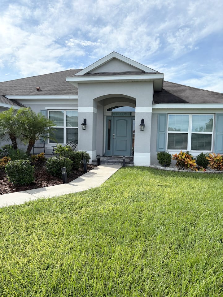 Cheerful Getaway - Lake Wales, FL