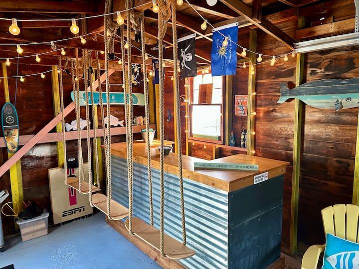 Uwec Area | Game Room | Garage Bar | Full Kitchen - Wisconsin