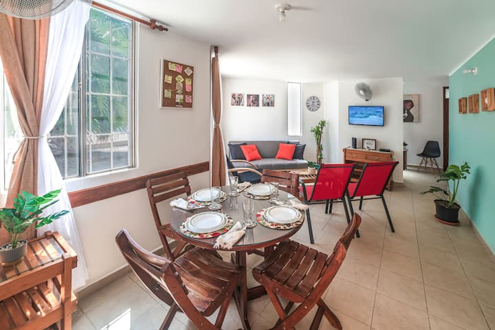 Beachside Apartment With Pool In Santa Marta - Santa Marta, Colombia
