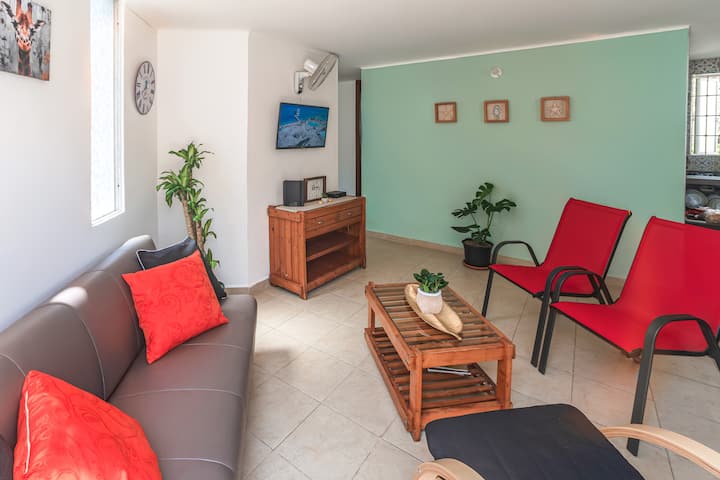Beachside Apartment With Pool In Santa Marta - Santa Marta, Colombia