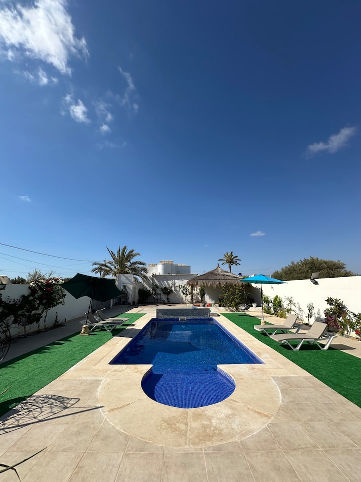 Cheerful 3 Bedroom Villa With Pool - Djerba