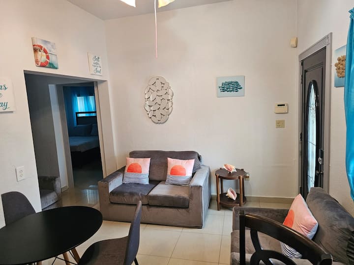 Sea Villa - Cozy Family Villa Steps From The Beach - Turks- und Caicosinseln