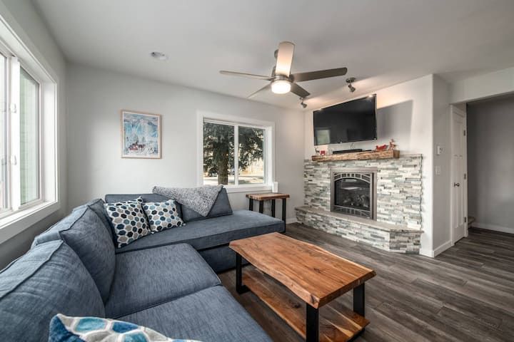 Remodeled Th Steps To Mtn/town Bus-hottub-newgrill - Colorado