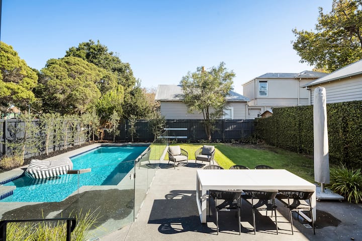 Brighton Huge Pool, 3br, 2-3 Month Stays - 貝塞德市