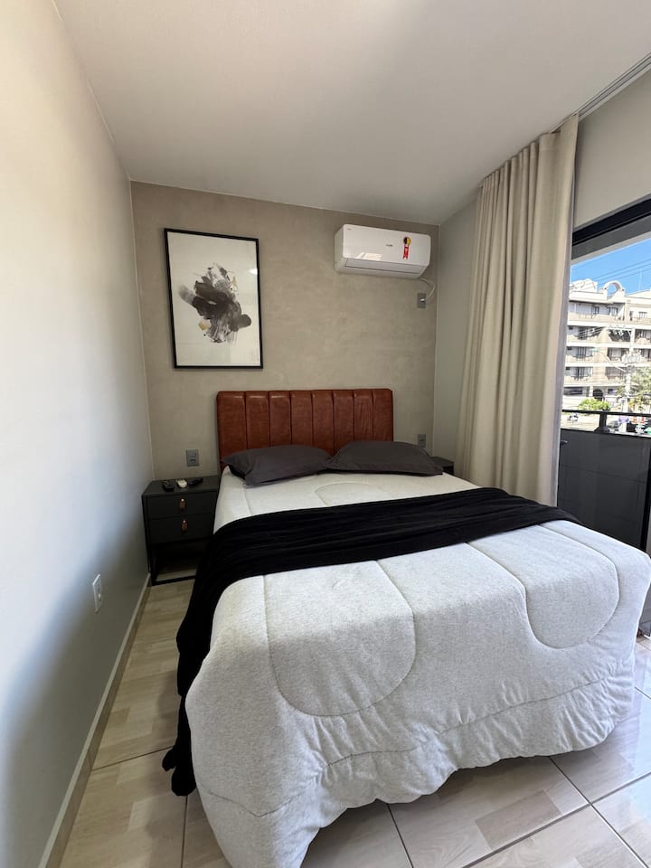 Lindo Apto 30 Mts Da Praia C/estacionamento (102) - Bombinhas