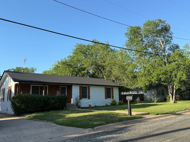 White House 03. Long Term Possible (Inquire). - Georgetown, TX