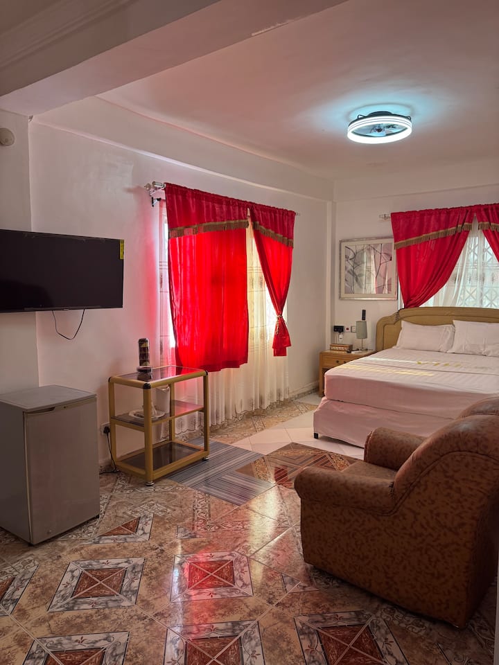 Room H (Odenhu Kwadaso District In Central Kumasi) - Kumasi