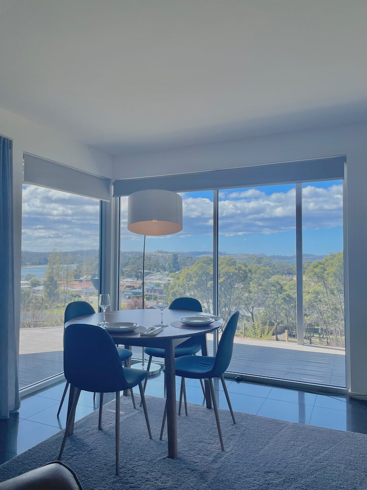 Fourteen Wattle Grove - Tasmania