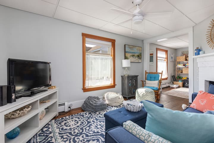 Spacious And Bright Old Orchard Beach House! - Orient Express, Old Orchard Beach