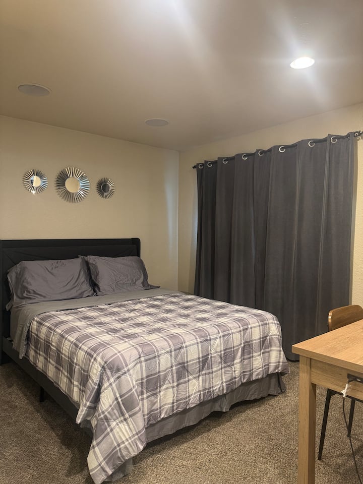 Studio With Full Kitchen With Shared W/d Access - アンカレジ, AK