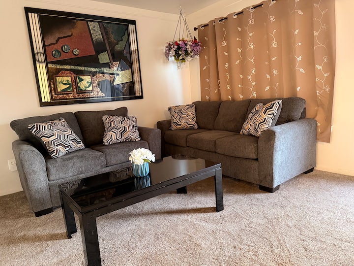 Vintage 1961 Home, Updated, Quiet West Detroit - Dearborn, MI