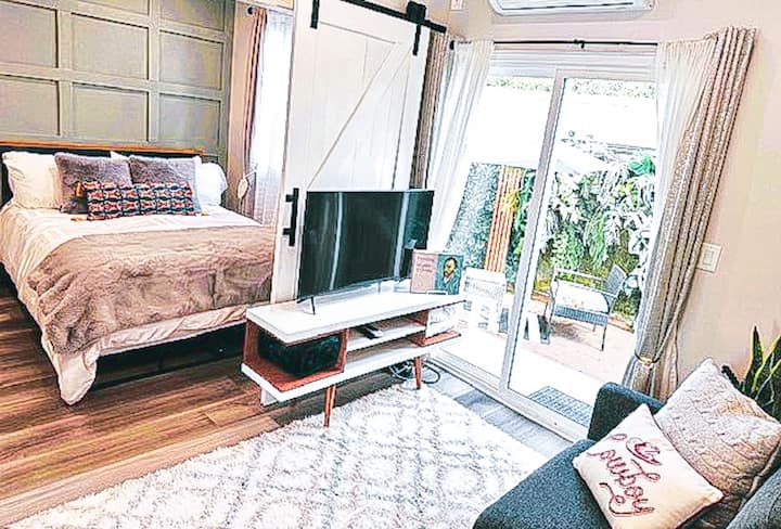 Plush Bed, Close To Lax, Beaches, Sofi & More! - Inglewood, CA