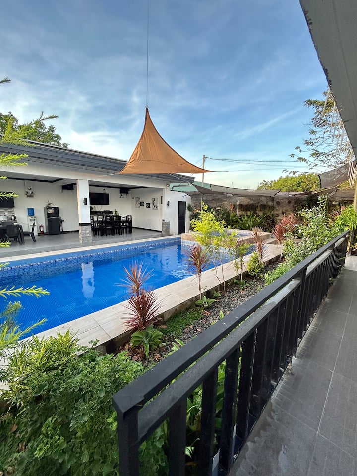 Lolo Amado's Place With Outdoor Pool 40 Sqm - Angeles