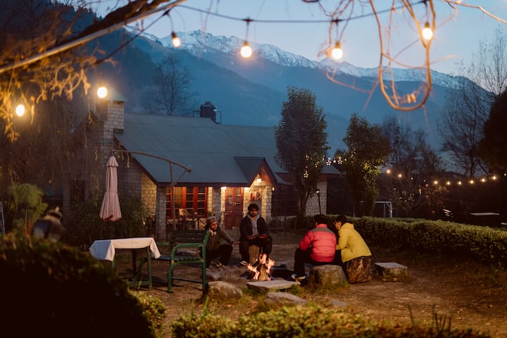 Leela Huts 3-bhk Entire Hut With Inside Fireplace. - Manali