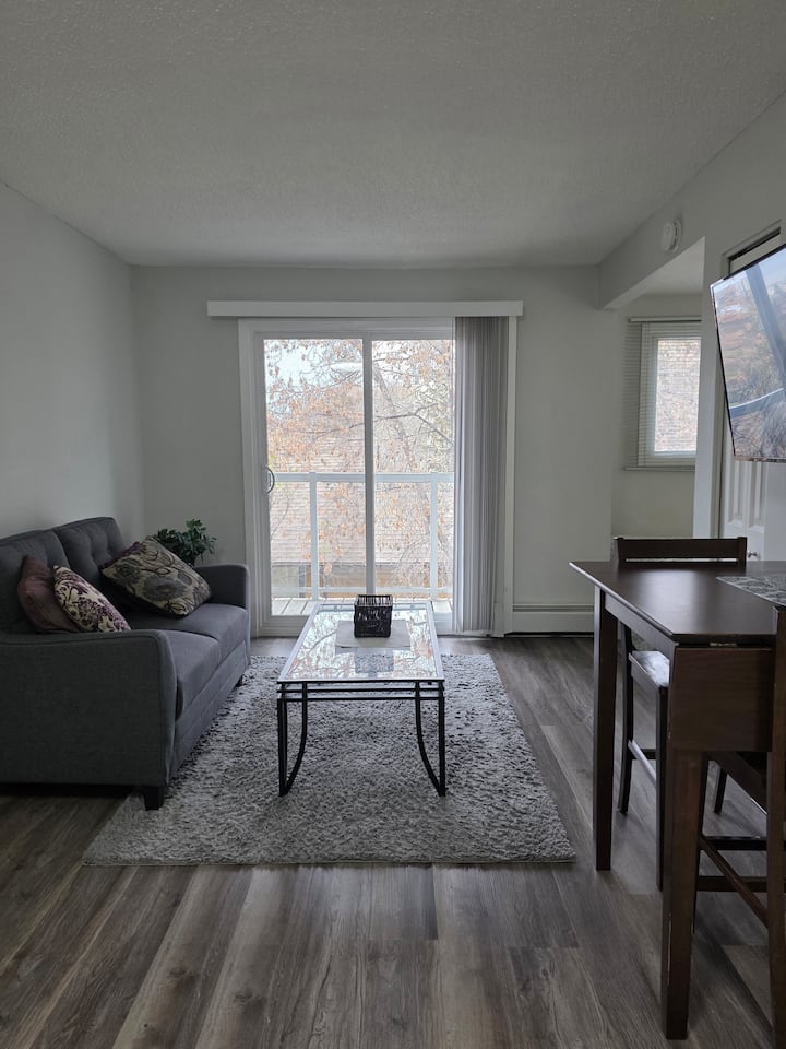 Cute & Cozy Self-contained Studio Suite - Red Deer