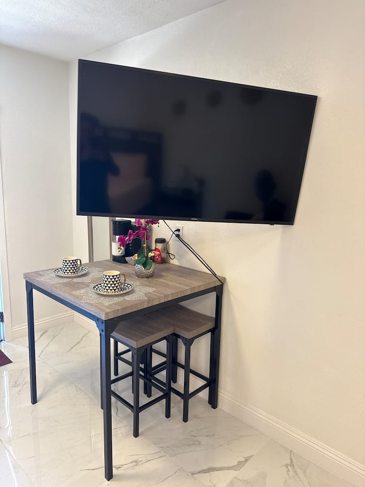 Gorgeous Cozy Studio With Private Entrance. - Henderson, NV