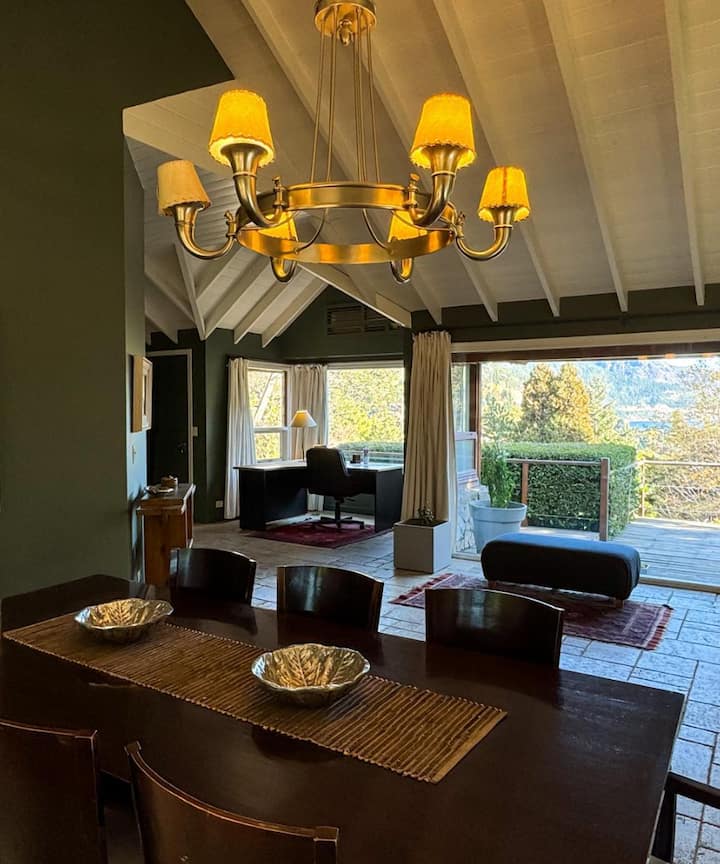 Divina Casa Con Vista Al Lago Cerquita Del Centro - San Martín de Los Andes