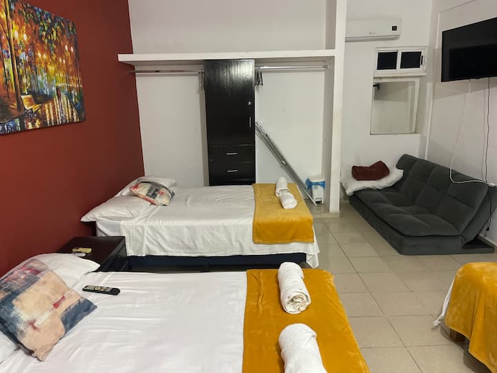 Depto Con Estacionamiento Privado, Una Recámara. - Ciudad del Carmen