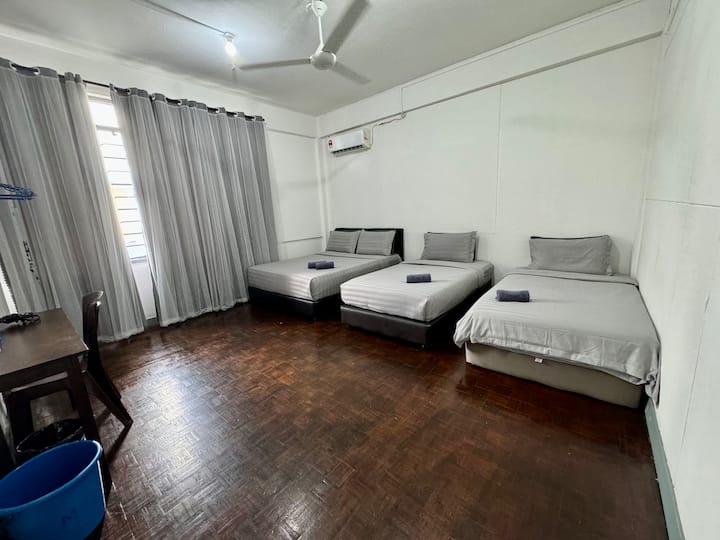 小竹林民宿 M02 Bamboo Homestay家庭房  四人房 公用卫生浴 步行码头十分钟 - 사바