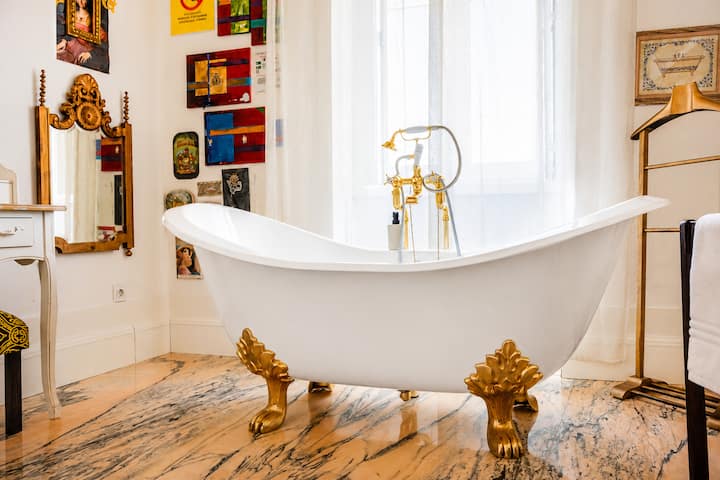 Boho Romantic Loft W/ Balcony & Bathtub | Downtown - Porto